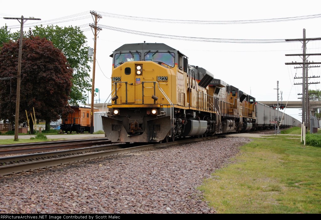 UP 8237, 6830 & 8199